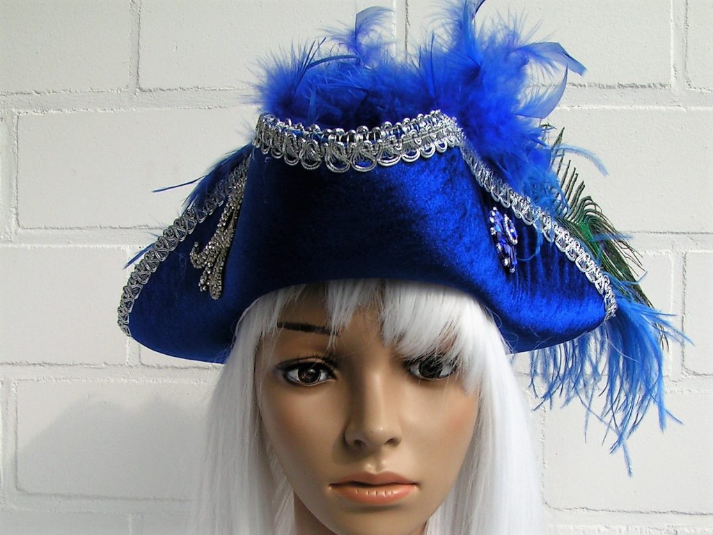 Dreispitz in blau mit Strass - stichbystich & print